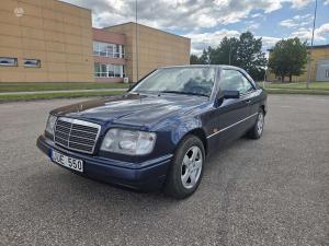 Синий Мерседес E 200 1996 в Каунас, объемом двигателя 2.00 л и пробегом 188 тыс. км за 6900 €, фото  на AUTOMOTO.COM.LV