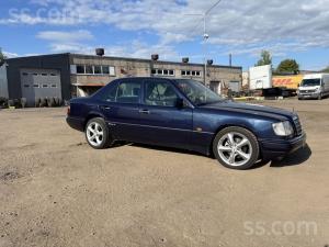 Синий Мерседес E 200 1994 в Даугавпилс, объемом двигателя 2.00 л и пробегом 252 тыс. км за 4550 €, фото 3 на AUTOMOTO.COM.LV