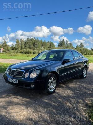 Синий Мерседес E 200 2002 в Рига, объемом двигателя 1.80 л и пробегом 162 тыс. км за 2700 €, фото  на AUTOMOTO.COM.LV