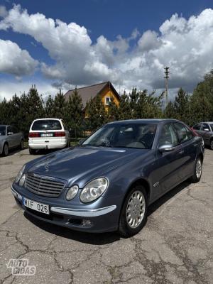 Синий Мерседес E 200 2004 в Ионишкис, объемом двигателя 2.10 л и пробегом 430 тыс. км за 2200 €, фото  на AUTOMOTO.COM.LV