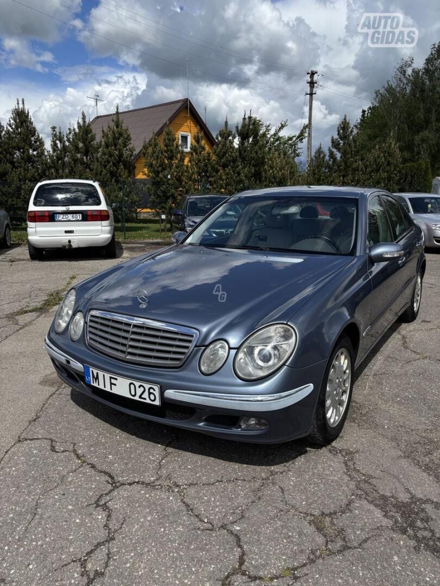 Синий Мерседес E 200 2004 в Ионишкис, объемом двигателя 2.10 л и пробегом 430 тыс. км за 2200 €, фото 10 на AUTOMOTO.COM.LV