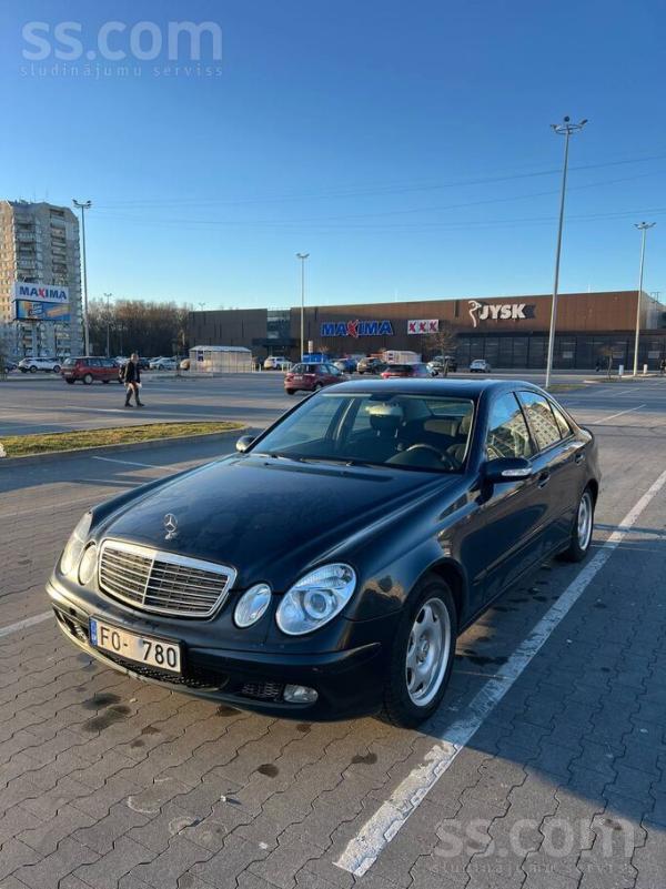 Blue Mercedes-Benz e-200 2004 in Riga, with an engine capacity of 1.80 L and mileage of 394 thousand km for 1100 €, photo 1 on AUTOMOTO.COM.LV