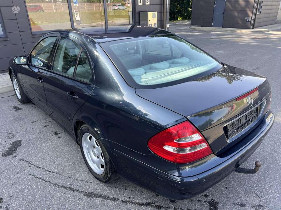 Zils Mercedes-Benz e-200 2004 Utena, ar dzinēja tilpumu 2.15 L un nobraukumu 270 tūkst. km par 2500 €, foto 10 vietnē AUTOMOTO.COM.LV