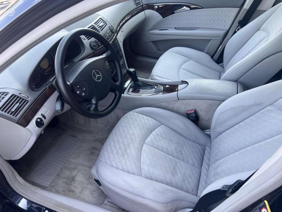Zils Mercedes-Benz e-200 2004 Utena, ar dzinēja tilpumu 2.15 L un nobraukumu 270 tūkst. km par 2500 €, foto 15 vietnē AUTOMOTO.COM.LV