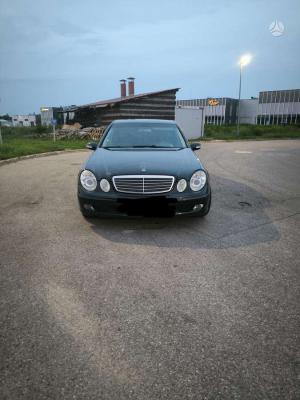 Zils Mercedes-Benz e-200 2004 Viļņa, ar dzinēja tilpumu 2.20 L un nobraukumu 274 tūkst. km par 2350 €, foto 3 vietnē AUTOMOTO.COM.LV