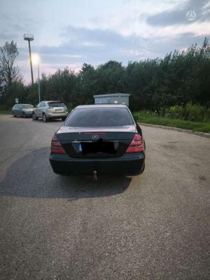 Zils Mercedes-Benz e-200 2004 Viļņa, ar dzinēja tilpumu 2.20 L un nobraukumu 274 tūkst. km par 2350 €, foto 8 vietnē AUTOMOTO.COM.LV