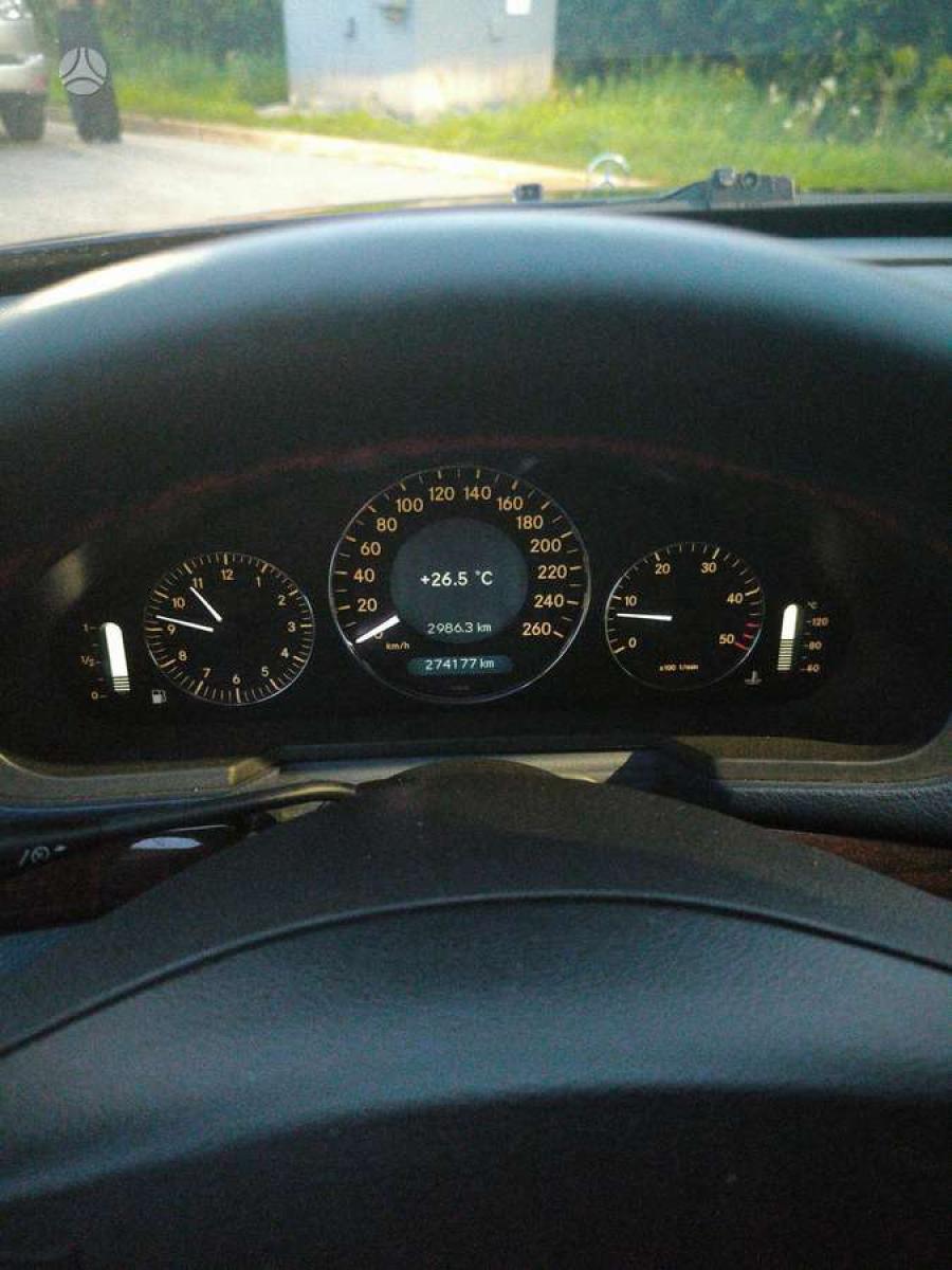 Zils Mercedes-Benz e-200 2004 Viļņa, ar dzinēja tilpumu 2.20 L un nobraukumu 274 tūkst. km par 2350 €, foto 11 vietnē AUTOMOTO.COM.LV