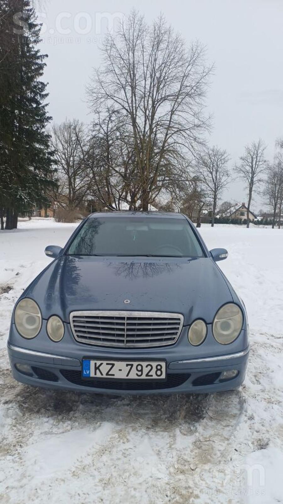 Zils Mercedes-Benz e-200 2005 Cēsis, ar dzinēja tilpumu 2.00 L un nobraukumu 313 tūkst. km par 2400 €, foto 1 vietnē AUTOMOTO.COM.LV