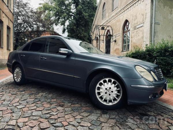 Zils Mercedes-Benz e-200 2005 Cēsis, ar dzinēja tilpumu 2.20 L un nobraukumu 0 tūkst. km par 1690 €, foto 2 vietnē AUTOMOTO.COM.LV