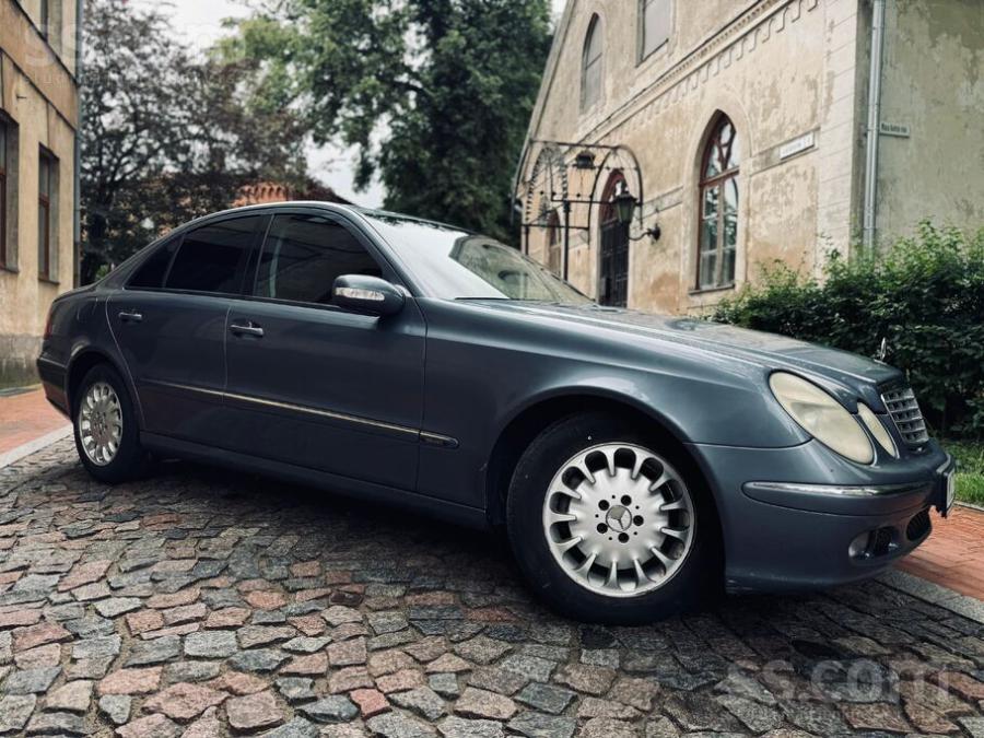 Blue Mercedes-Benz e-200 2005 in Cesis, with an engine capacity of 2.20 L and mileage of 0 thousand km for 1690 €, photo 3 on AUTOMOTO.COM.LV