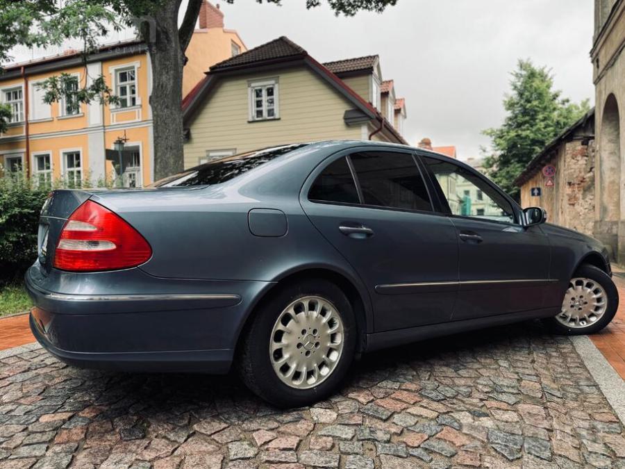 Blue Mercedes-Benz e-200 2005 in Cesis, with an engine capacity of 2.20 L and mileage of 0 thousand km for 1690 €, photo 7 on AUTOMOTO.COM.LV