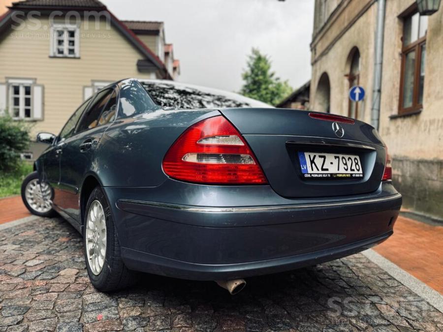 Blue Mercedes-Benz e-200 2005 in Cesis, with an engine capacity of 2.20 L and mileage of 0 thousand km for 1690 €, photo 8 on AUTOMOTO.COM.LV