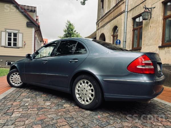 Zils Mercedes-Benz e-200 2005 Cēsis, ar dzinēja tilpumu 2.20 L un nobraukumu 0 tūkst. km par 1690 €, foto 8 vietnē AUTOMOTO.COM.LV