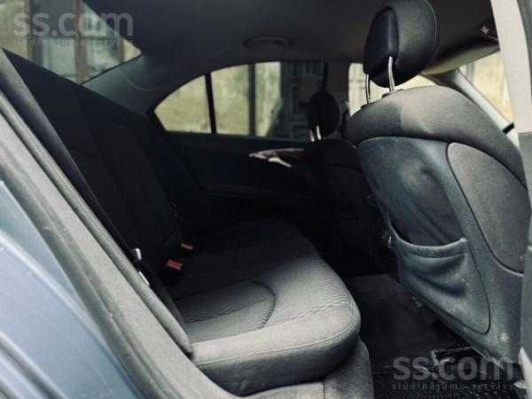 Zils Mercedes-Benz e-200 2005 Cēsis, ar dzinēja tilpumu 2.20 L un nobraukumu 0 tūkst. km par 1690 €, foto 9 vietnē AUTOMOTO.COM.LV