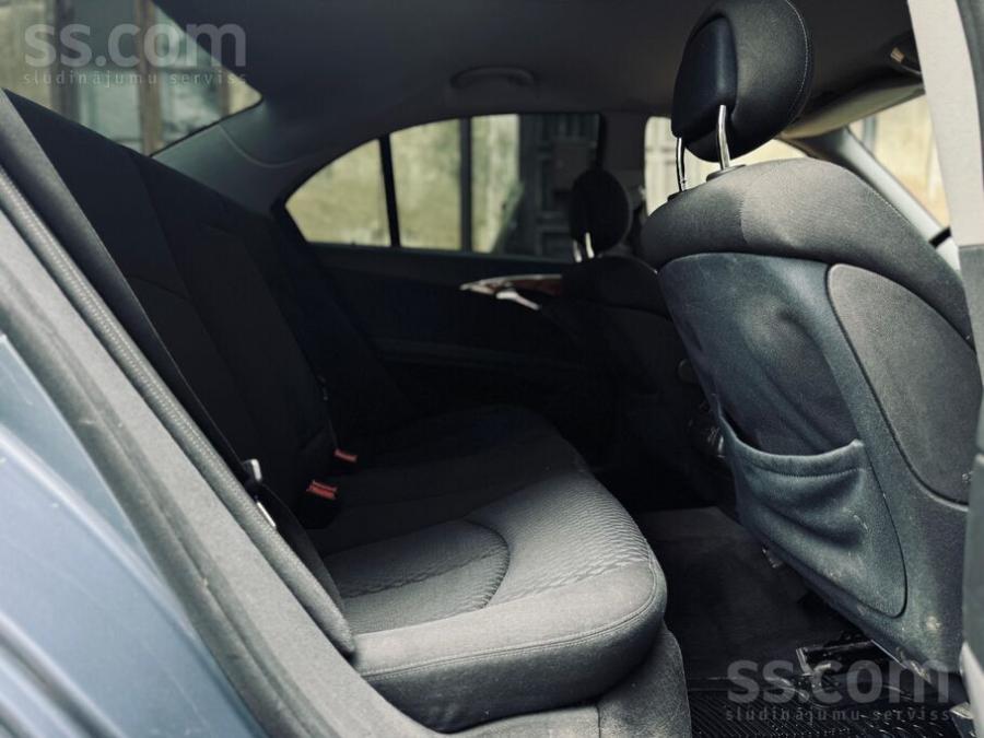 Blue Mercedes-Benz e-200 2005 in Cesis, with an engine capacity of 2.20 L and mileage of 0 thousand km for 1690 €, photo 10 on AUTOMOTO.COM.LV