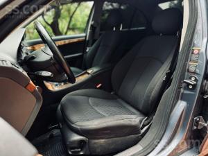 Blue Mercedes-Benz e-200 2005 in Cesis, with an engine capacity of 2.20 L and mileage of 0 thousand km for 1690 €, photo 13 on AUTOMOTO.COM.LV