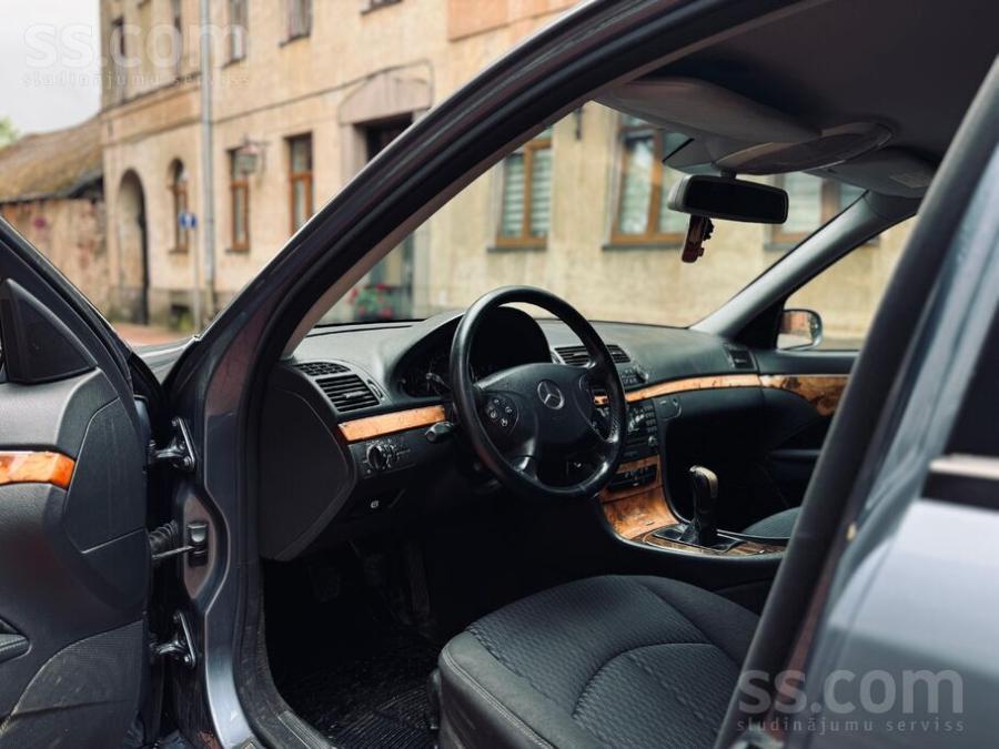 Blue Mercedes-Benz e-200 2005 in Cesis, with an engine capacity of 2.20 L and mileage of 0 thousand km for 1690 €, photo 22 on AUTOMOTO.COM.LV