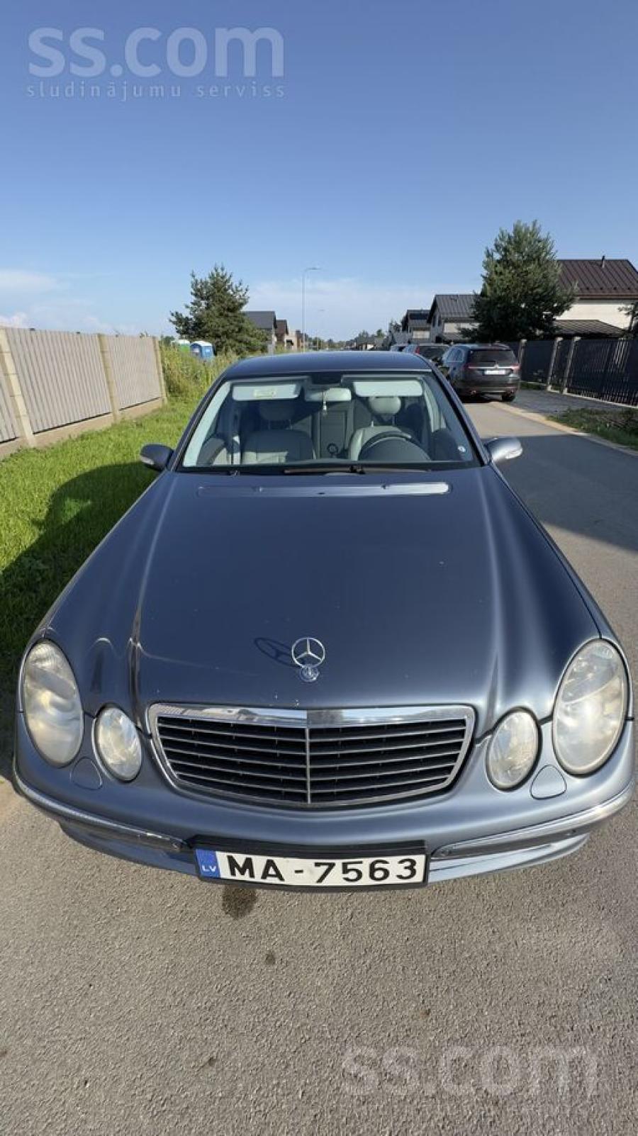 Zils Mercedes-Benz e-200 2006 Rīga, ar dzinēja tilpumu 2.10 L un nobraukumu 321 tūkst. km par 1200 €, foto 4 vietnē AUTOMOTO.COM.LV