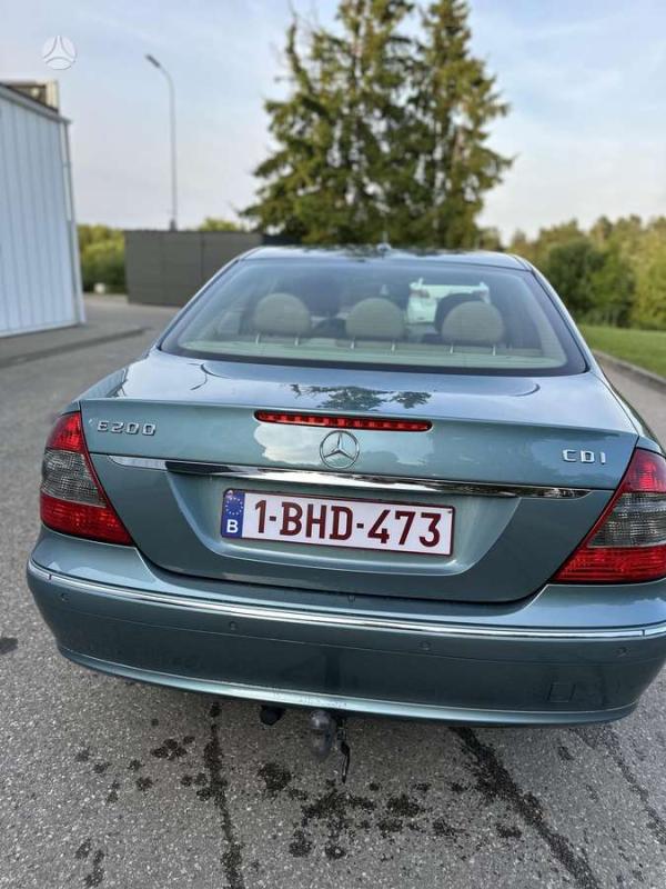 Zils Mercedes-Benz e-200 2008 Utena, ar dzinēja tilpumu 2.20 L un nobraukumu 338 tūkst. km par 5250 €, foto 3 vietnē AUTOMOTO.COM.LV