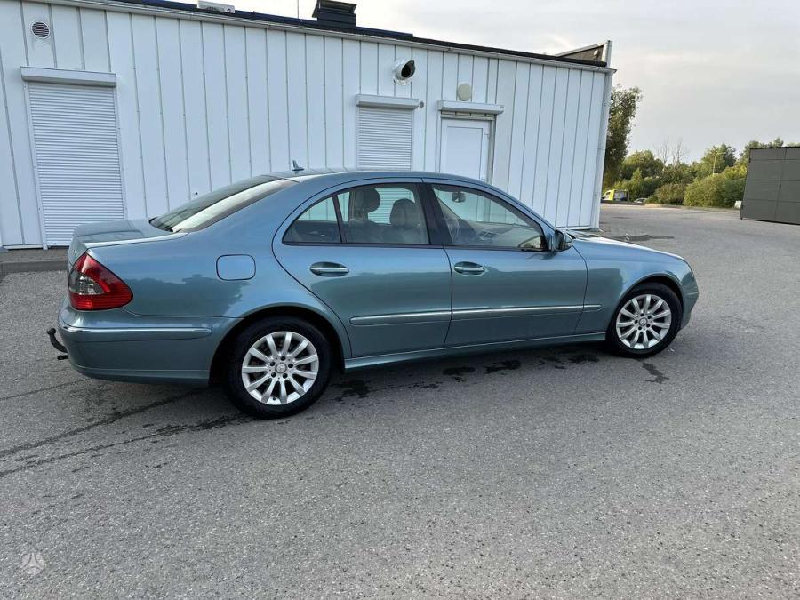 Blue Mercedes-Benz e-200 2008 in Utena, with an engine capacity of 2.20 L and mileage of 338 thousand km for 5250 €, photo 6 on AUTOMOTO.COM.LV