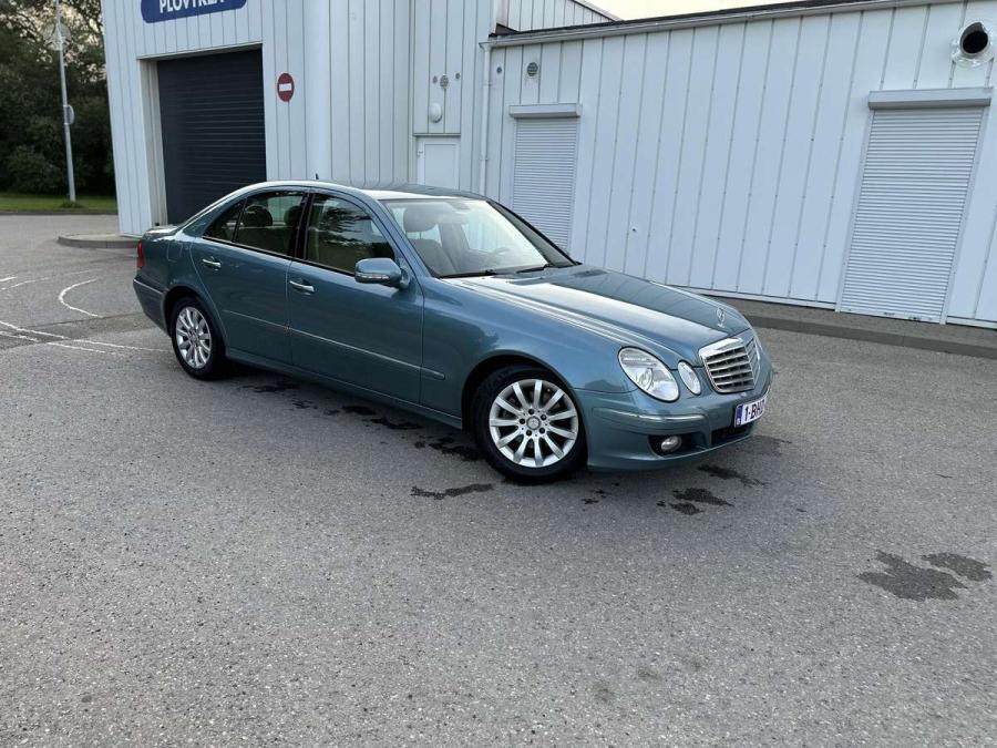 Blue Mercedes-Benz e-200 2008 in Utena, with an engine capacity of 2.20 L and mileage of 338 thousand km for 5250 €, photo 11 on AUTOMOTO.COM.LV