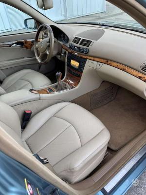 Blue Mercedes-Benz e-200 2008 in Utena, with an engine capacity of 2.20 L and mileage of 338 thousand km for 5250 €, photo 14 on AUTOMOTO.COM.LV