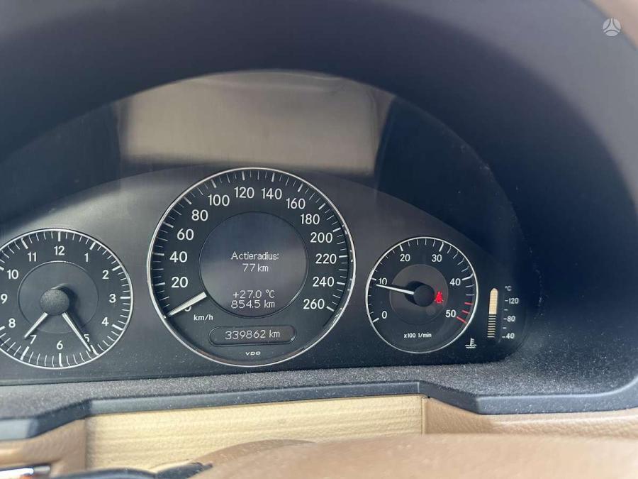 Blue Mercedes-Benz e-200 2008 in Utena, with an engine capacity of 2.20 L and mileage of 338 thousand km for 5250 €, photo 18 on AUTOMOTO.COM.LV