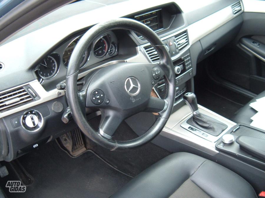 Zils Mercedes-Benz e-200 2010 Šauļi, ar dzinēja tilpumu 2.10 L un nobraukumu 430 tūkst. km par 5200 €, foto 12 vietnē AUTOMOTO.COM.LV