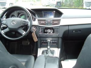 Zils Mercedes-Benz e-200 2010 Šauļi, ar dzinēja tilpumu 2.10 L un nobraukumu 430 tūkst. km par 5200 €, foto 17 vietnē AUTOMOTO.COM.LV