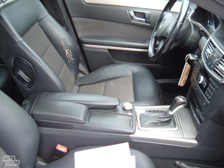 Zils Mercedes-Benz e-200 2010 Šauļi, ar dzinēja tilpumu 2.10 L un nobraukumu 430 tūkst. km par 5200 €, foto 20 vietnē AUTOMOTO.COM.LV