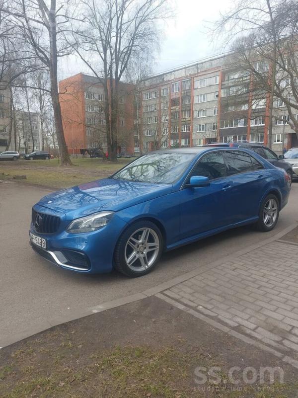 Blue Mercedes-Benz e-200 2011 in Riga, with an engine capacity of 2.10 L and mileage of 473 thousand km for 6200 €, photo 1 on AUTOMOTO.COM.LV