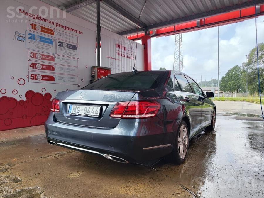 Синий Мерседес E 200 2013 в Рига, объемом двигателя 2.00 л и пробегом 150 тыс. км за 12900 €, фото 5 на AUTOMOTO.COM.LV