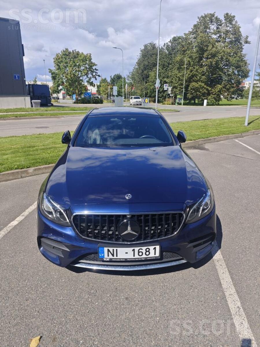 Синий Мерседес E 200 2018 в Рига, объемом двигателя 2.00 л и пробегом 116 тыс. км за 23800 €, фото 3 на AUTOMOTO.COM.LV