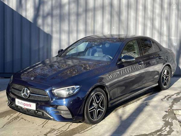 Blue Mercedes-Benz e-200 2021 in Vilnius, with an engine capacity of 1.99 L and mileage of 81 thousand km for 25900 €, photo 1 on AUTOMOTO.COM.LV