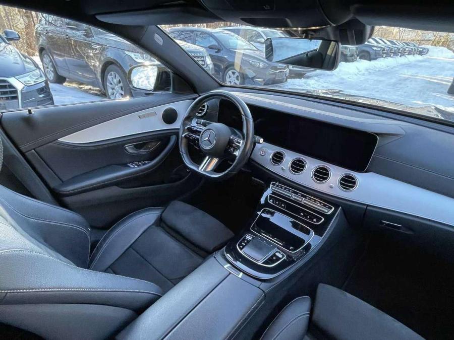 Blue Mercedes-Benz e-200 2021 in Vilnius, with an engine capacity of 1.99 L and mileage of 81 thousand km for 25900 €, photo 13 on AUTOMOTO.COM.LV