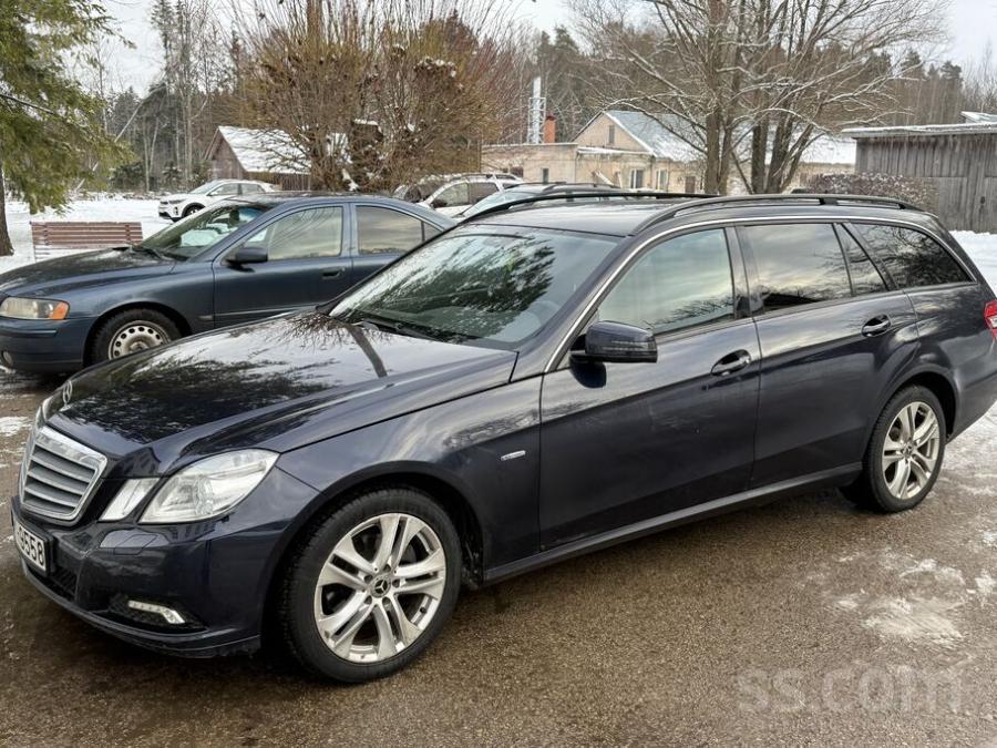 Zils Mercedes-Benz e-200 2010 Balvi, ar dzinēja tilpumu 2.20 L un nobraukumu 301 tūkst. km par 6000 €, foto 4 vietnē AUTOMOTO.COM.LV