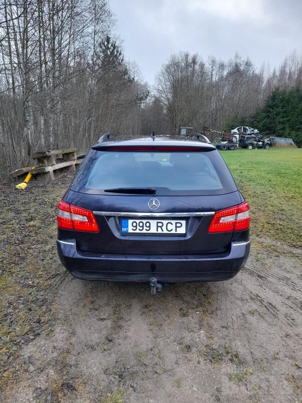 Blue Mercedes-Benz e-200 2010 in Jogeva, with an engine capacity of 0.00 L and mileage of 0 thousand km for 8500 €, photo 3 on AUTOMOTO.COM.LV