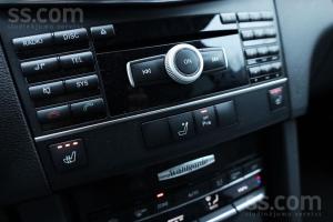 Синий Мерседес E 200 2010 в Рига, объемом двигателя 2.20 л и пробегом 0 тыс. км за 4995 €, фото 18 на AUTOMOTO.COM.LV