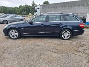 Zils Mercedes-Benz e-200 2010 Alīta, ar dzinēja tilpumu 2.15 L un nobraukumu 309 tūkst. km par 5600 €, foto 7 vietnē AUTOMOTO.COM.LV