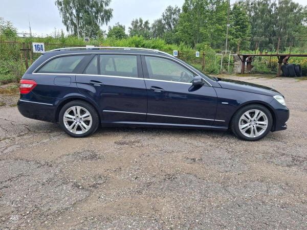 Blue Mercedes-Benz e-200 2010 in Alytus, with an engine capacity of 2.15 L and mileage of 309 thousand km for 5600 €, photo 10 on AUTOMOTO.COM.LV