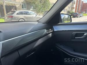 Синий Мерседес E 200 2010 в Балви, объемом двигателя 2.20 л и пробегом 305 тыс. км за 5000 €, фото  на AUTOMOTO.COM.LV