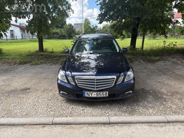 Zils Mercedes-Benz e-200 2010 Balvi, ar dzinēja tilpumu 2.20 L un nobraukumu 305 tūkst. km par 5000 €, foto 5 vietnē AUTOMOTO.COM.LV