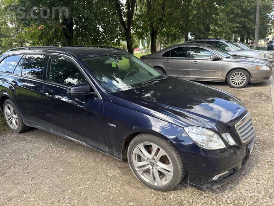 Zils Mercedes-Benz e-200 2010 Balvi, ar dzinēja tilpumu 2.20 L un nobraukumu 305 tūkst. km par 5000 €, foto 7 vietnē AUTOMOTO.COM.LV
