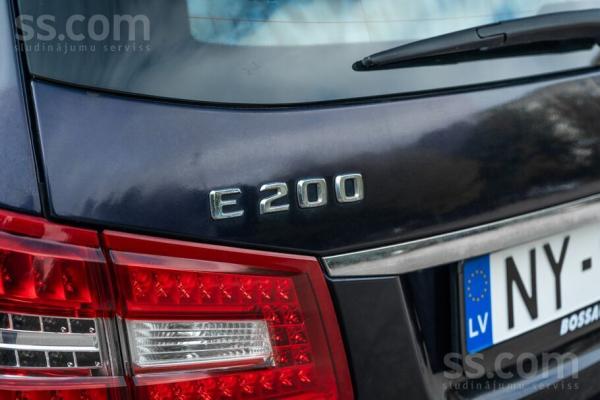 Синий Мерседес E 200 2010 в Рига, объемом двигателя 2.10 л и пробегом 0 тыс. км за 3750 €, фото 8 на AUTOMOTO.COM.LV