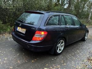 Blue Mercedes-Benz e-200 2010 in Riga, with an engine capacity of 2.20 L and mileage of 348 thousand km for 2650 €, photo 5 on AUTOMOTO.COM.LV
