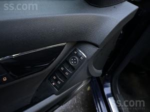 Blue Mercedes-Benz e-200 2010 in Riga, with an engine capacity of 2.20 L and mileage of 348 thousand km for 2650 €, photo 7 on AUTOMOTO.COM.LV