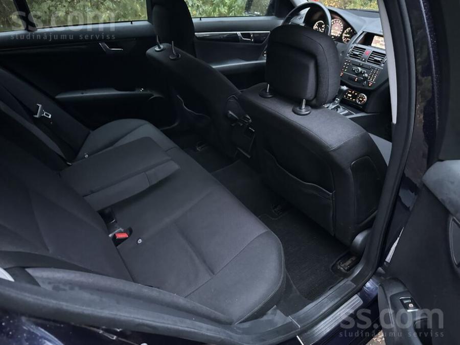 Blue Mercedes-Benz e-200 2010 in Riga, with an engine capacity of 2.20 L and mileage of 348 thousand km for 2650 €, photo 11 on AUTOMOTO.COM.LV