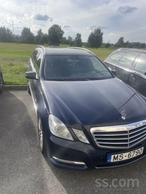 Синий Мерседес E 200 2012 в Рига, объемом двигателя 2.20 л и пробегом 398 тыс. км за 5900 €, фото  на AUTOMOTO.COM.LV