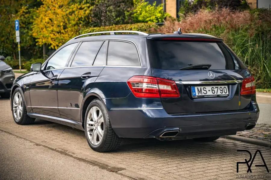 Zils Mercedes-Benz e-200 2012 Rīga, ar dzinēja tilpumu 2.20 L un nobraukumu 399 tūkst. km par 5590 €, foto 3 vietnē AUTOMOTO.COM.LV