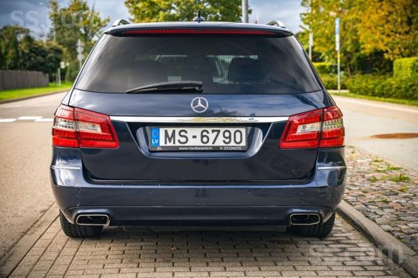 Мерседес E 200 2012 в Рига на AUTOMOTO.COM.LV Синий Мерседес E 200 2012 в Рига, объемом двигателя 2.20 л и пробегом 0 тыс. км за 5590 €, фото 6 на AUTOMOTO.COM.LV